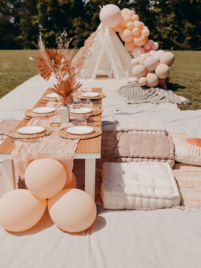Boho Picnic Setup | Boho themed picnic party | Wonder Soiree